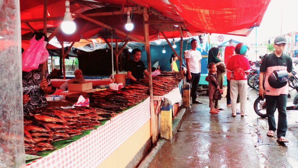 BBM Naik Pedagang Ikan Fufu di Ternate Menjerit – Kalesang