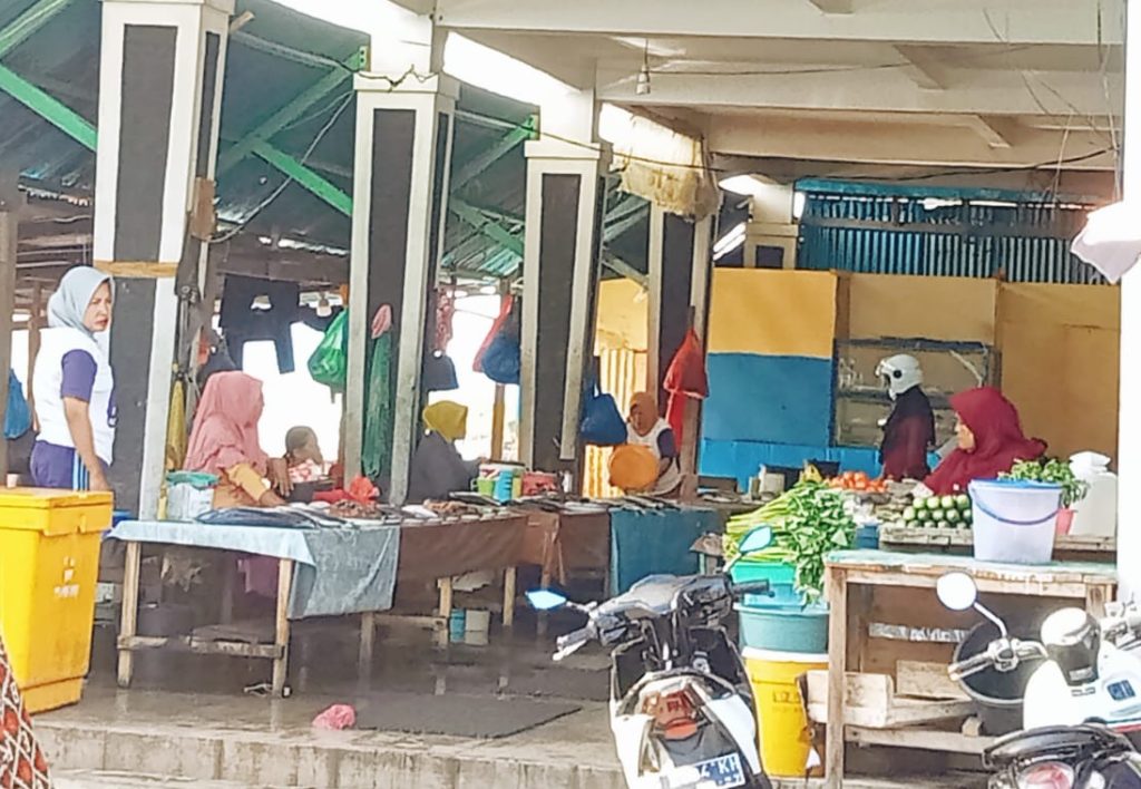 Harga Ikan di Pasar Dufa Dufa Ternate Naik – Kalesang
