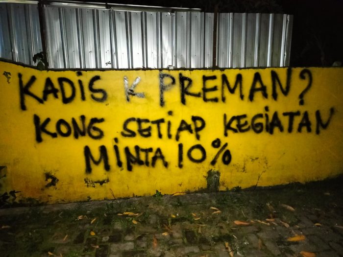 Gegara Coretan Dinding Catut Namanya, Kadisdik Segera Gelar Rapat ...