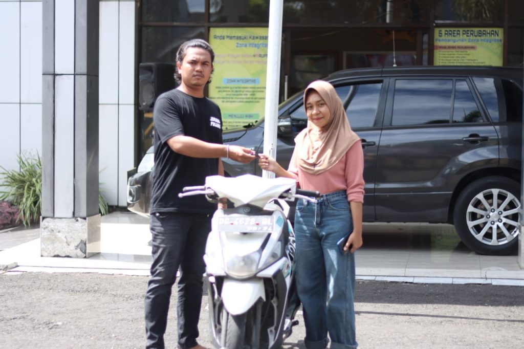 Personil Polres Ternate Kembalikan Dua Unit Motor Curian ke Pemiliknya – Kalesang